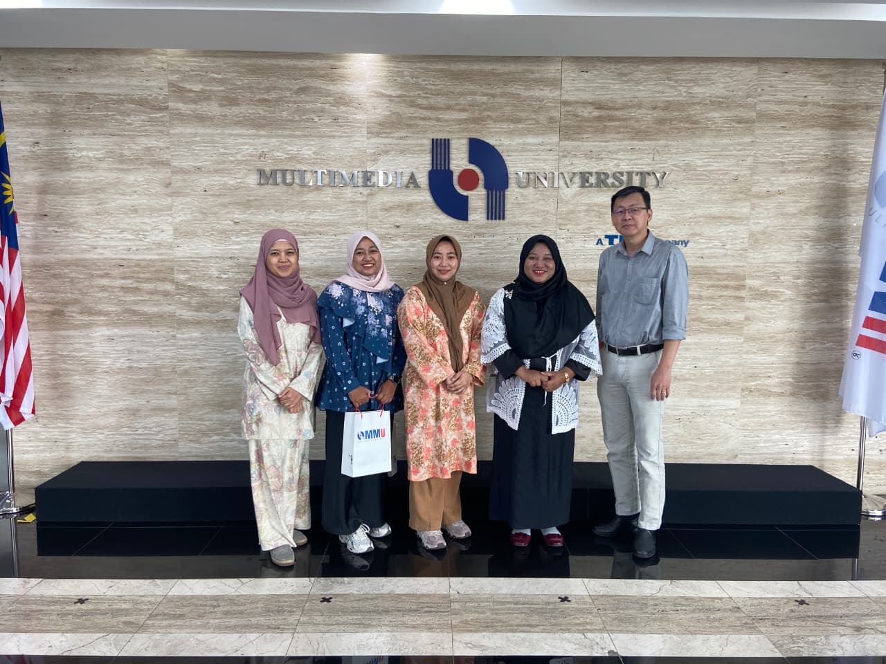 From Gresik to Malaysia’s Mega Campus! UMG Officially Builds Networks ...